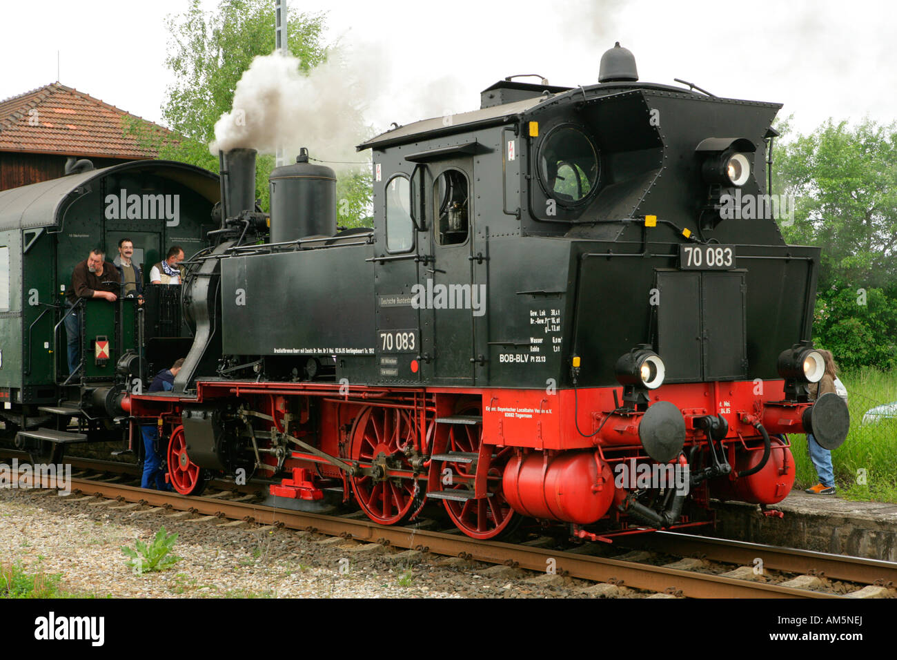 How To Drive A Steam Locomotive Stock Photos & How To Drive A Steam ...
