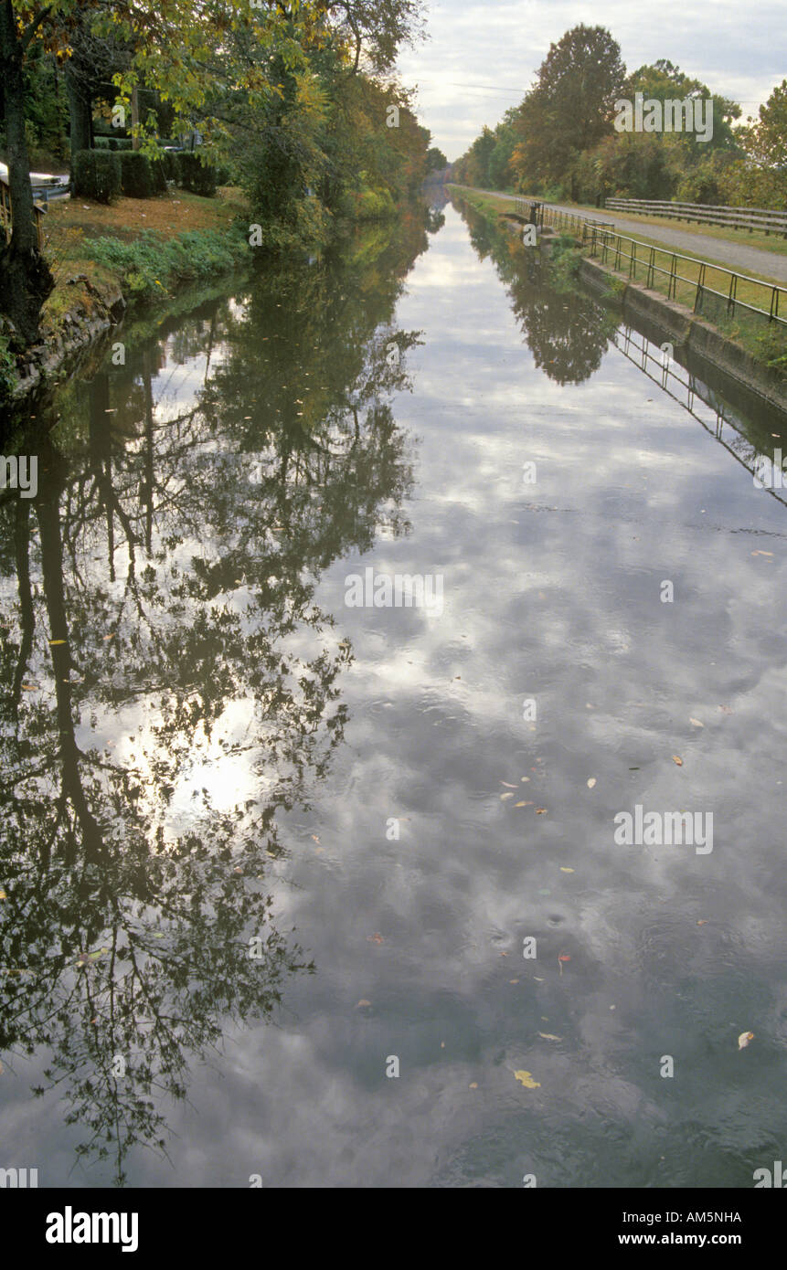 Delaware and Raritan Canal on Scenic Route 29 NJ Stock Photo - Alamy