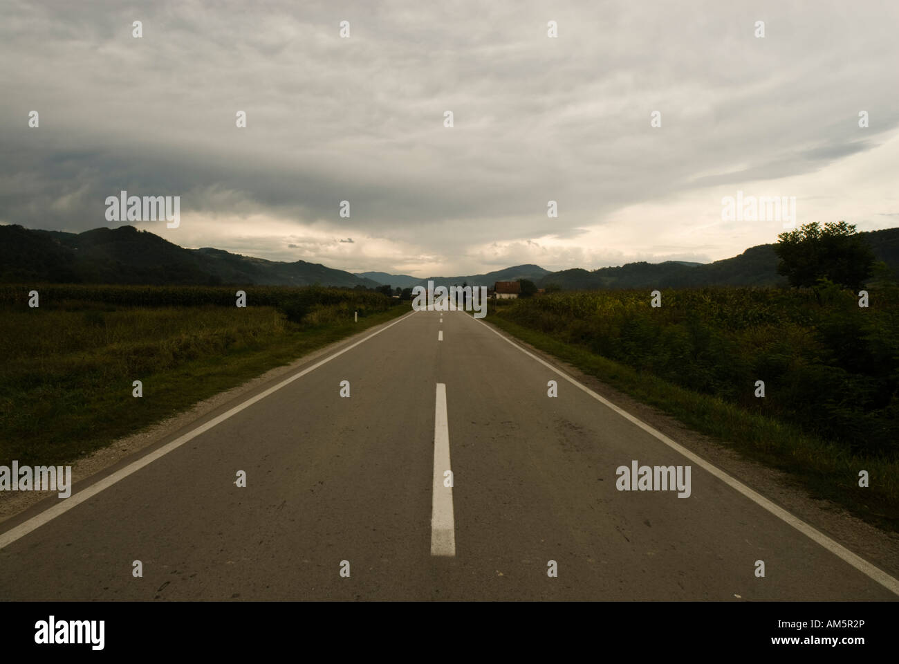 Remote road hi-res stock photography and images - Alamy