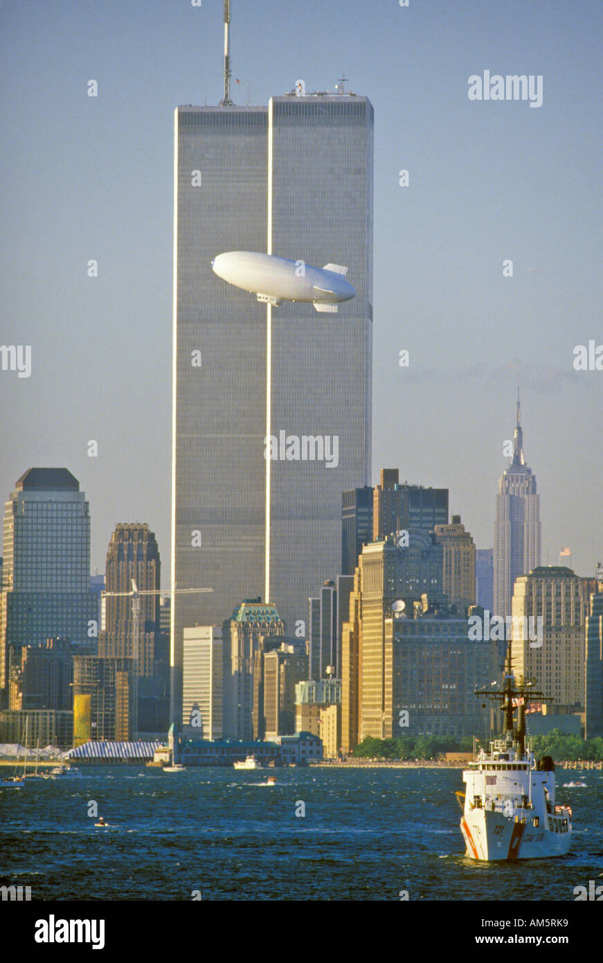 New year blimp hi-res stock photography and images - Alamy