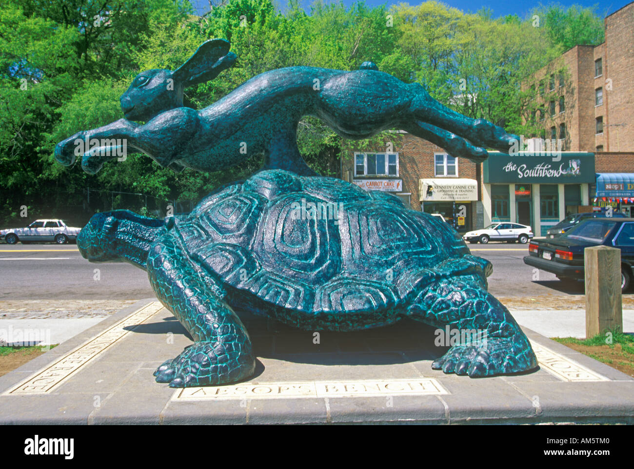 Tortoise and hare hi-res stock photography and images - Alamy