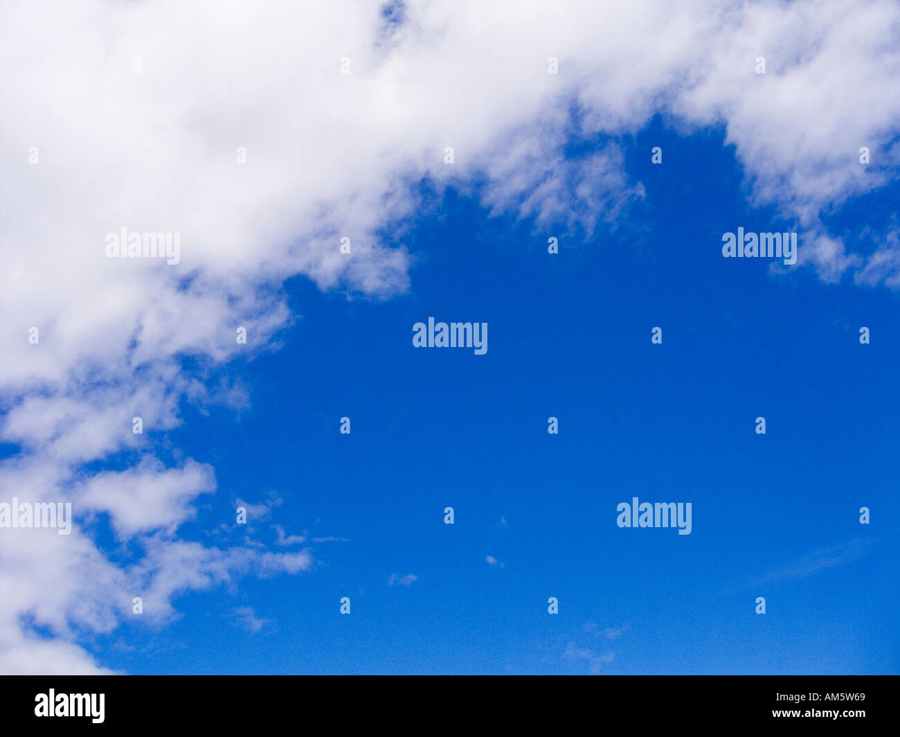 Scattered cloud small white cumulus hi-res stock photography and images ...