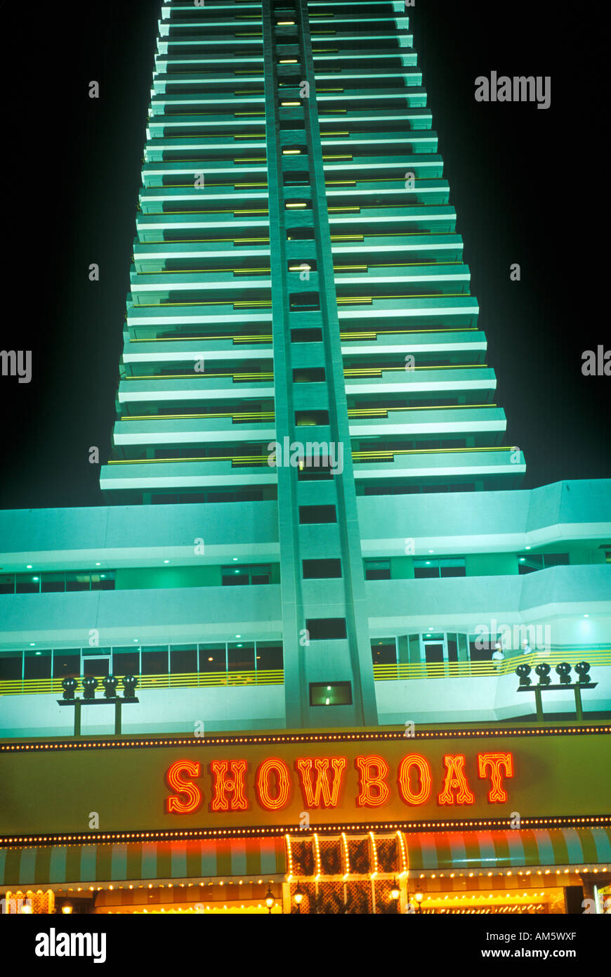 Showboat hi-res stock photography and images - Alamy