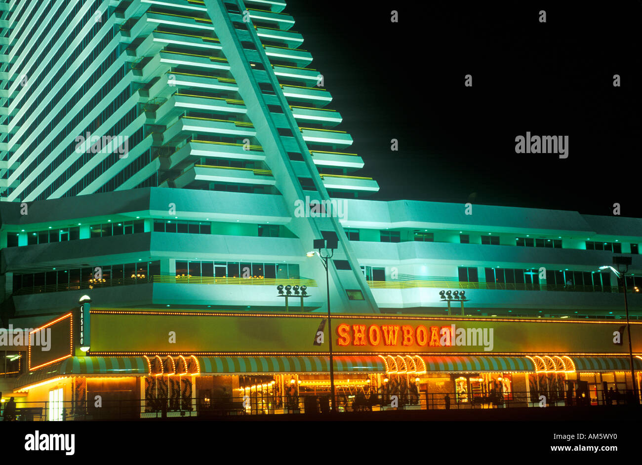 Showboat hi-res stock photography and images - Alamy