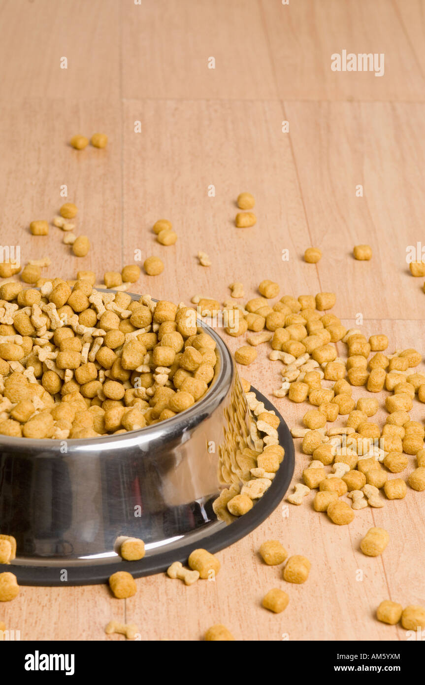 Spilt food floor hi-res stock photography and images - Alamy
