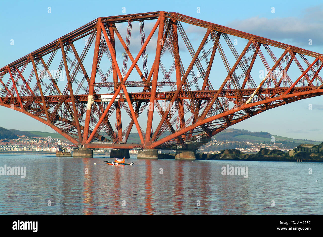 Inchgarvie island hi-res stock photography and images - Alamy