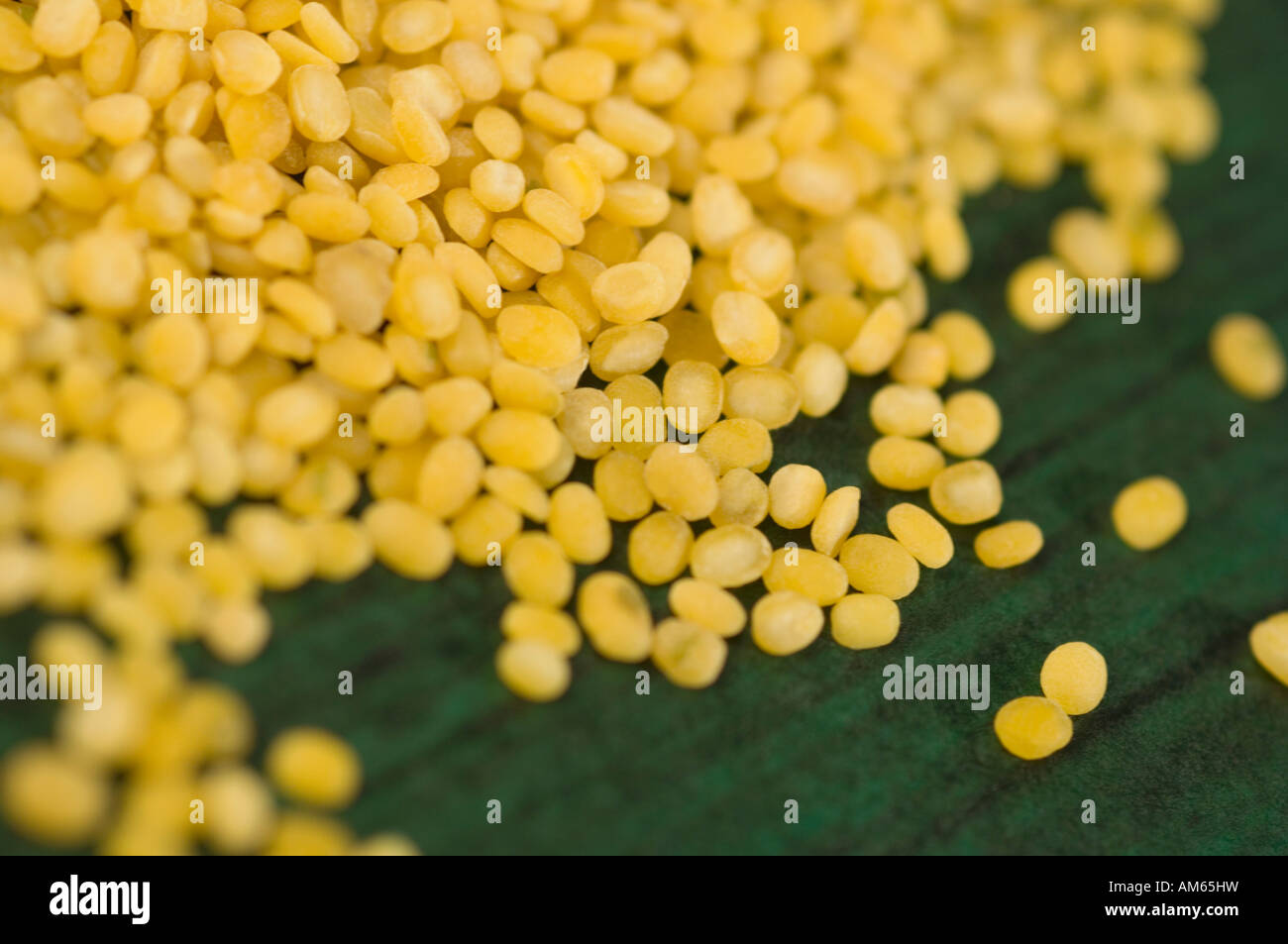 Split green grams hi-res stock photography and images - Alamy