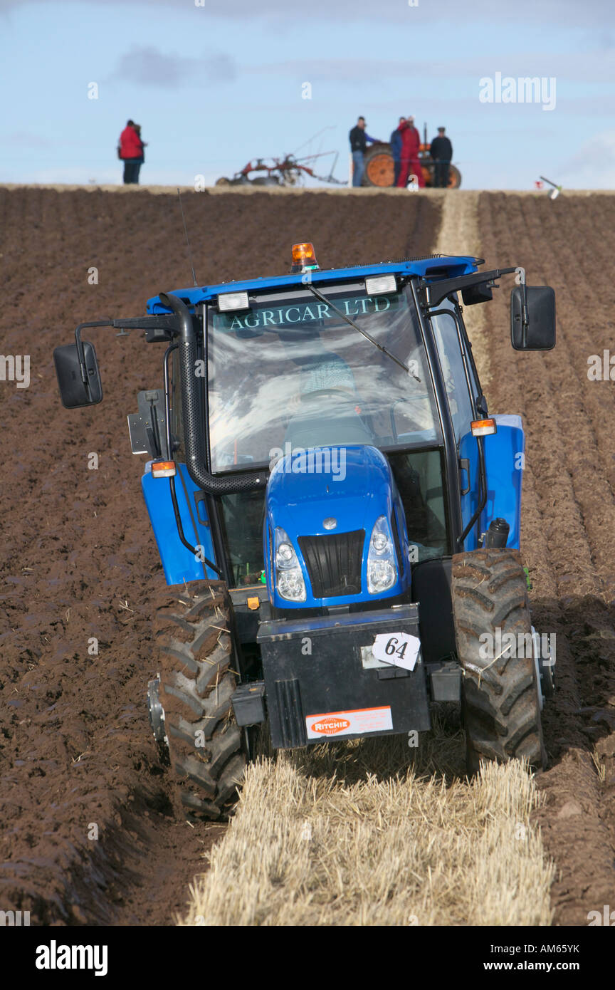 Andrew Mitchell ploughing. 2007 Scottish Ploughing Championships held ...