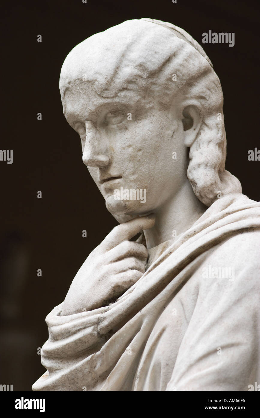 Vatican statue chisel hi-res stock photography and images - Alamy