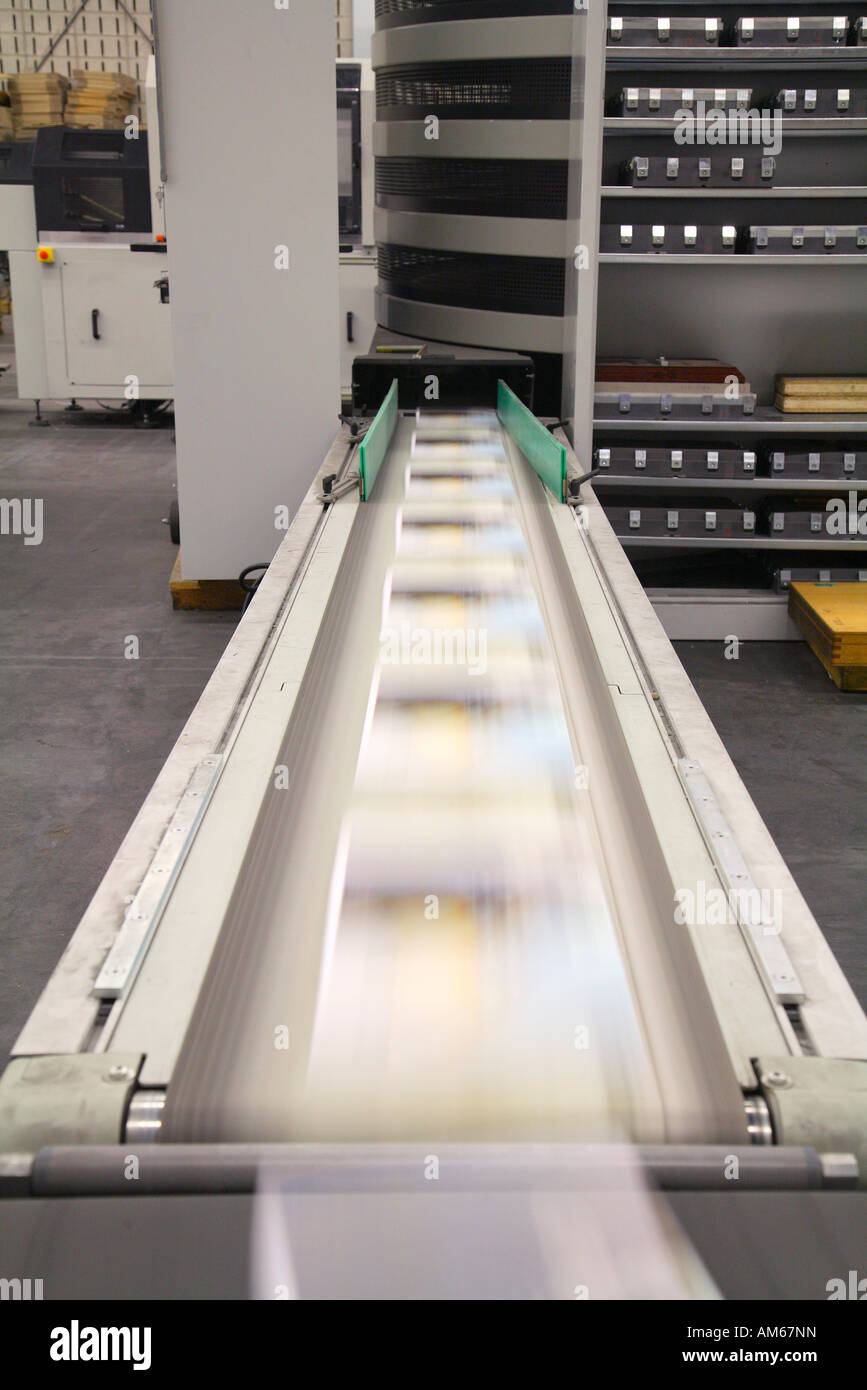 Book binding factory hi-res stock photography and images - Alamy