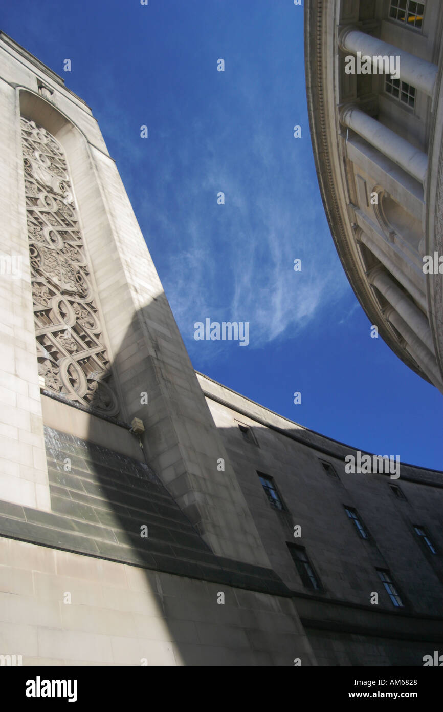 Library walk. A curved passage between the Manchester Town Hall ...