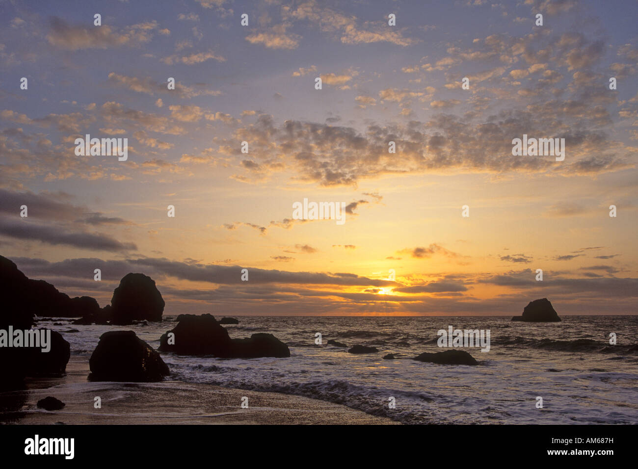 Sunset over the Pacific at Lands End Beach in the Golden Gate National ...