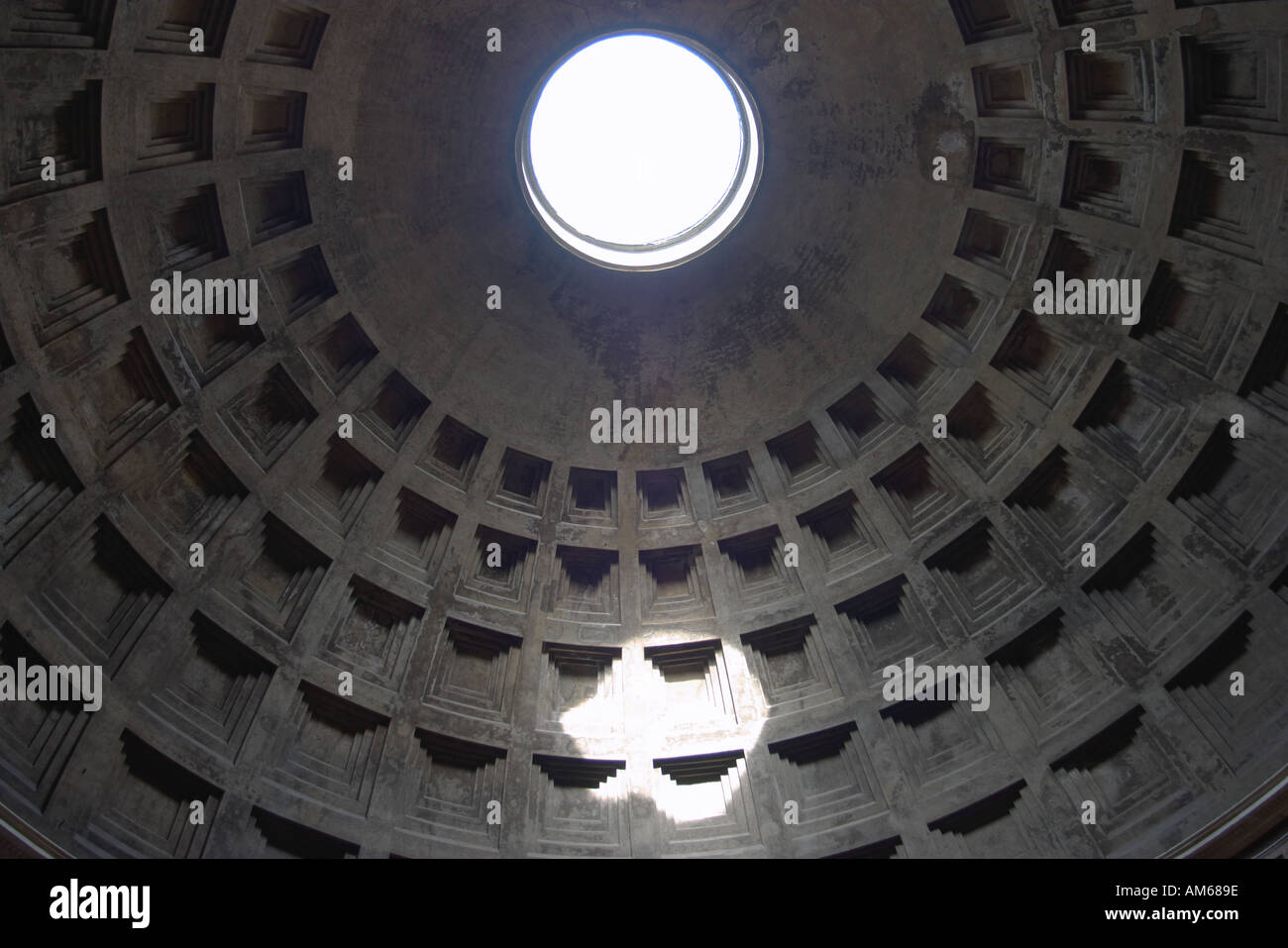 The dome and oculus. The Pantheon, Rome, Lazio, Italy Stock Photo - Alamy