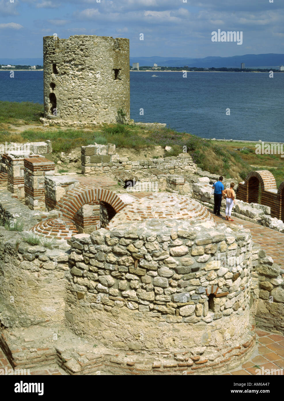 Ruins of an old fort hi-res stock photography and images - Alamy