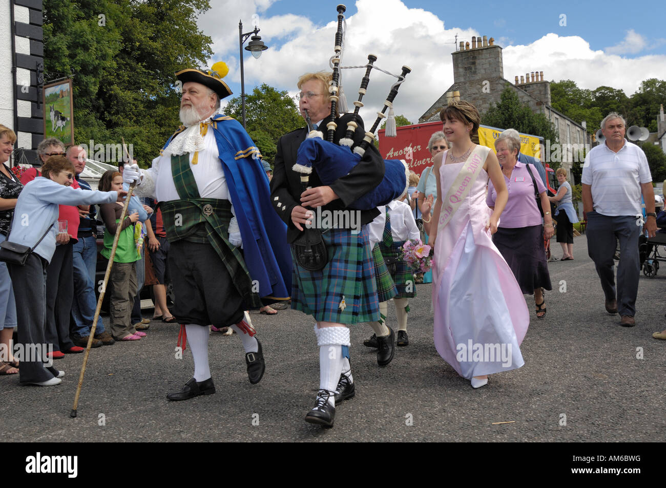 Piping the Gala Queen through the town, Gatehouse of Fleet Gala ...