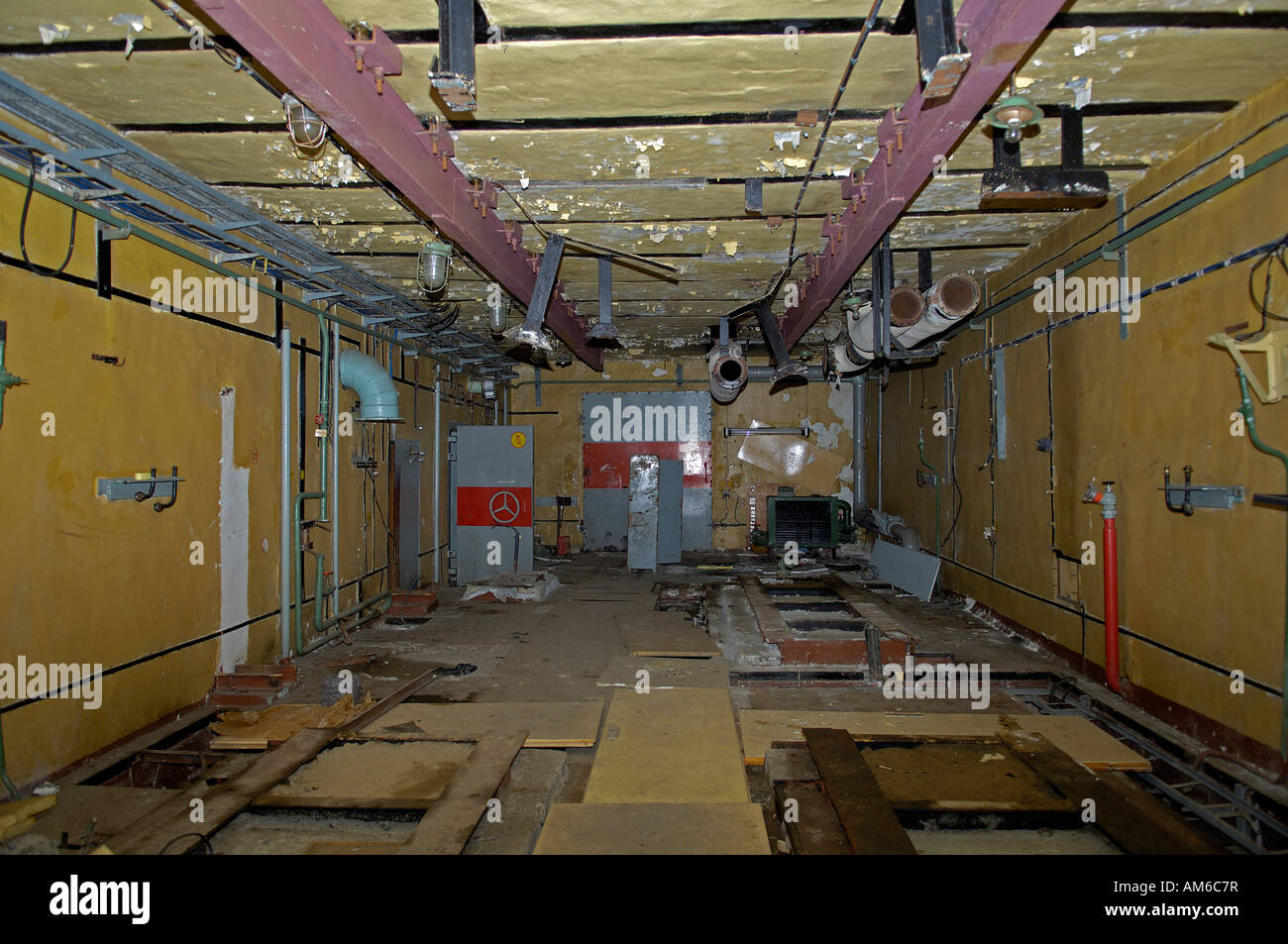 Room for emergency backup generator in bunker uk 20 of the further ...