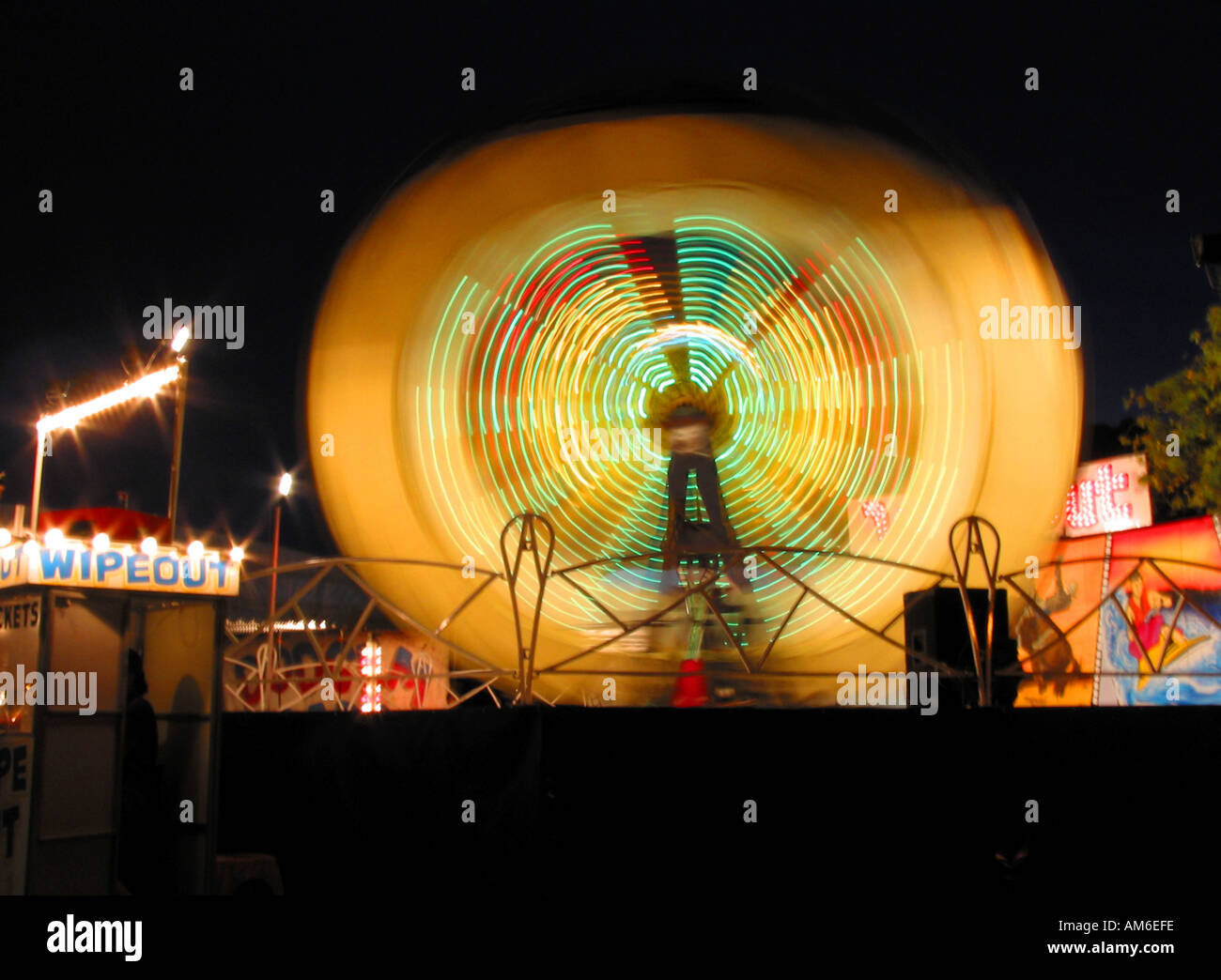 Side show hi-res stock photography and images - Alamy