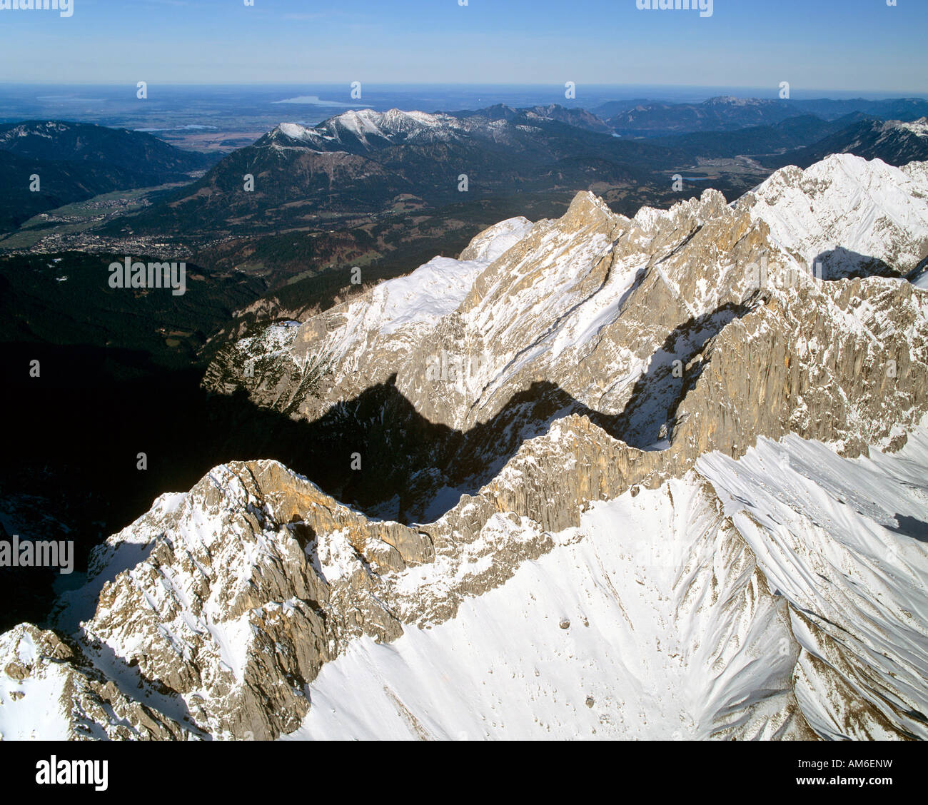 Wetterstein main ridge, left hand Oberreintalschrofen, Scharnitzspitze ...