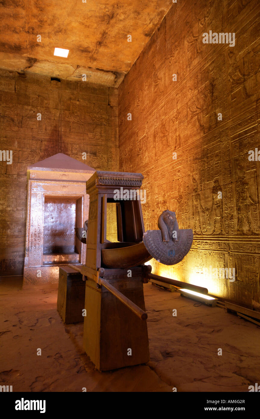 Sacred barque sanctuary hi-res stock photography and images - Alamy