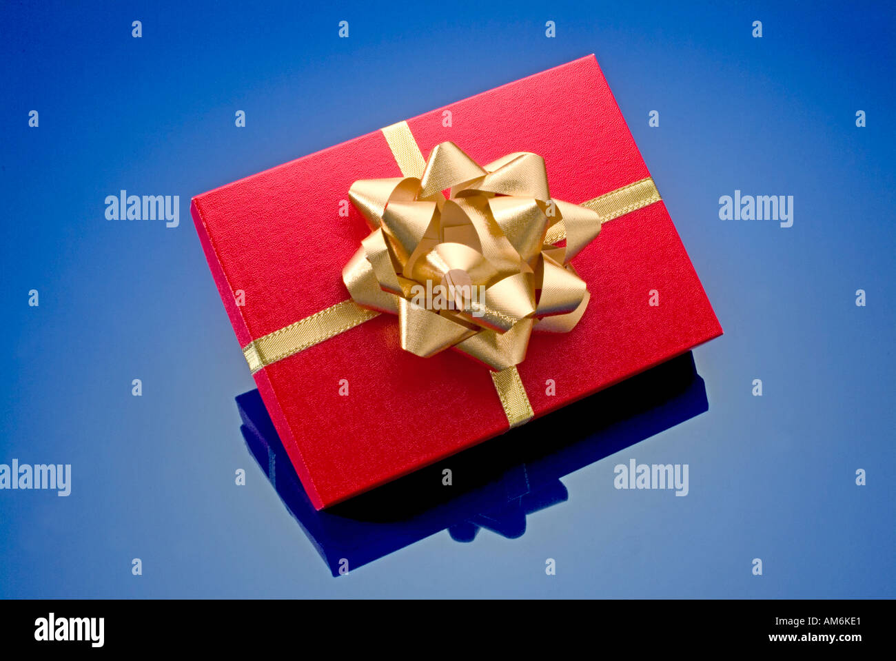 Big bow hi-res stock photography and images - Alamy
