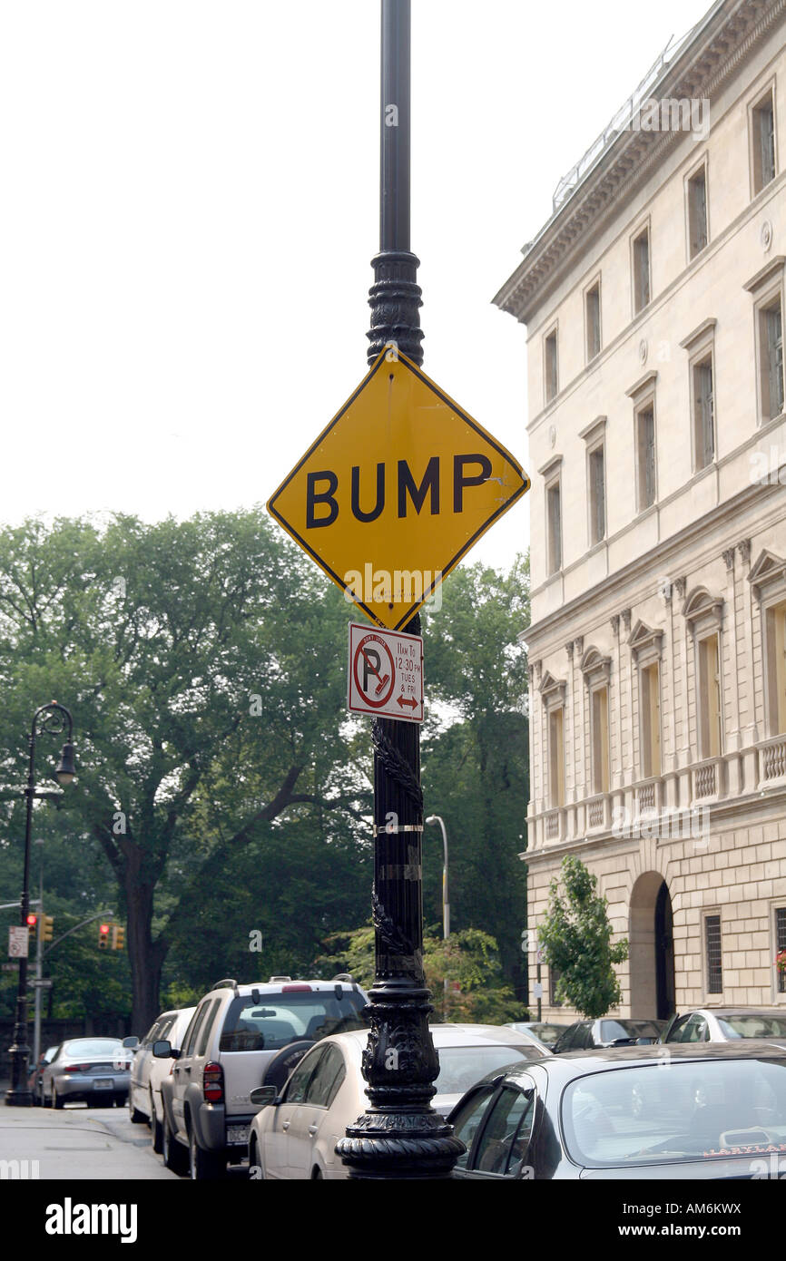 A traffic sign which reads "bump Stock Photo - Alamy