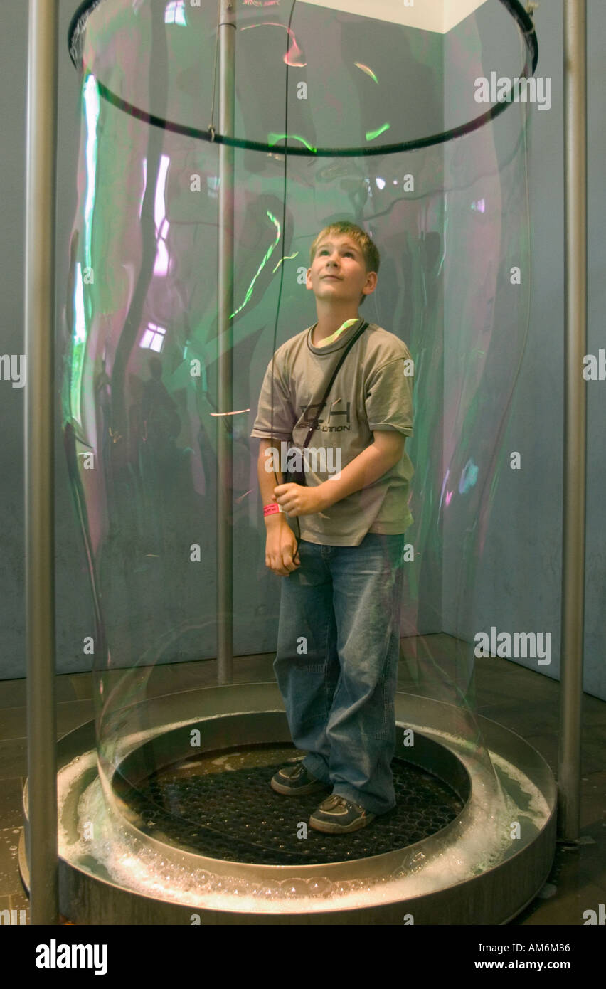 Children museum bubble hi-res stock photography and images - Alamy