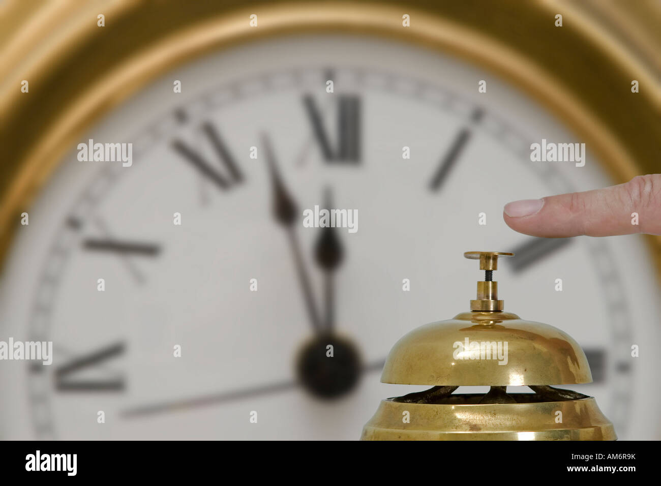 Hotel reception desk clock hi-res stock photography and images - Alamy