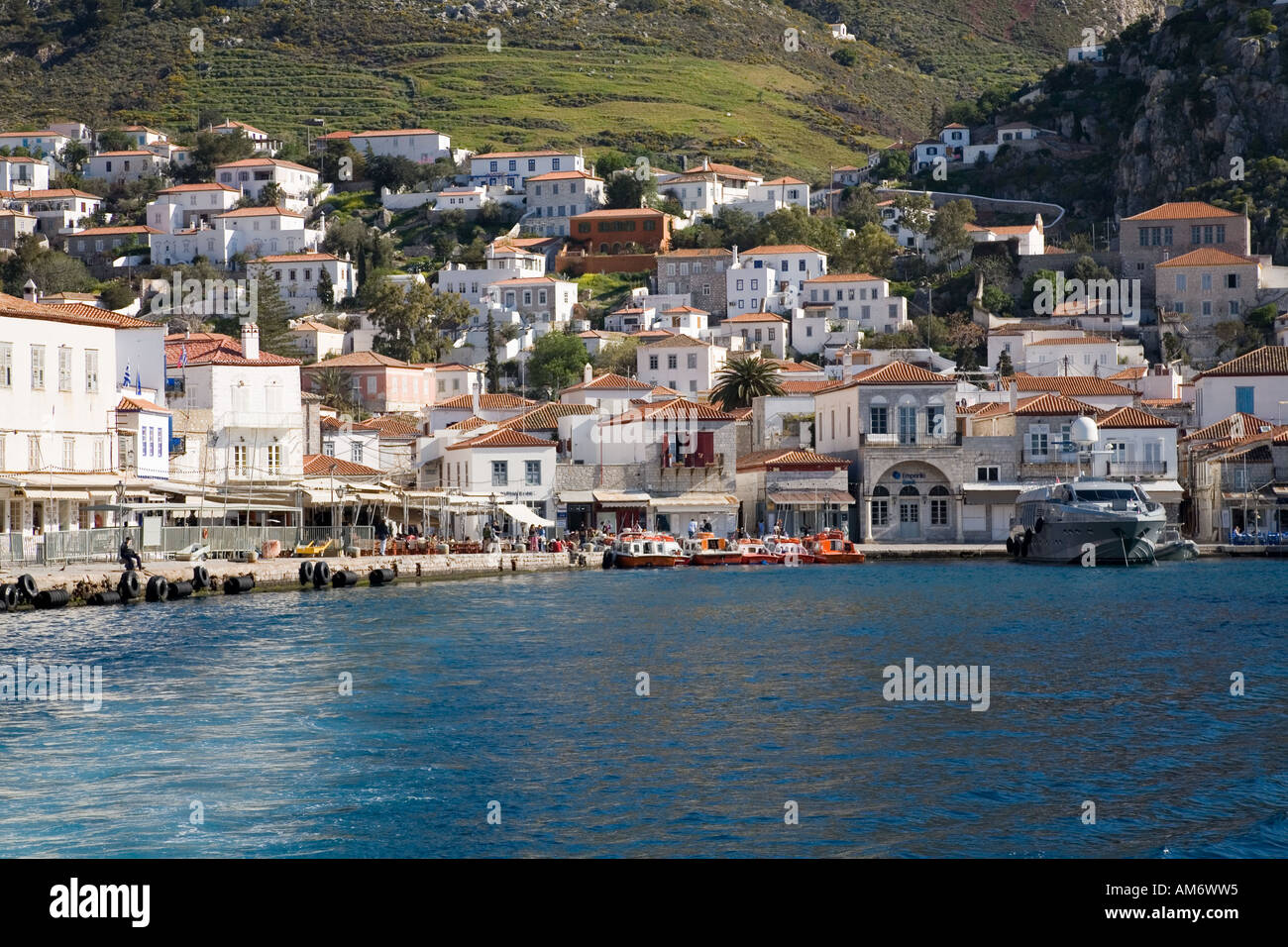 Hydra water hi-res stock photography and images - Alamy