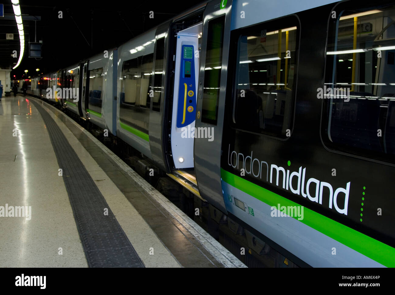 Class 350 hi-res stock photography and images - Alamy