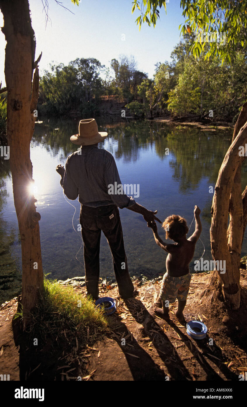 Australia outback aboriginal boy hi-res stock photography and images ...
