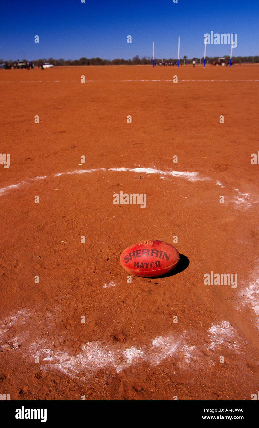 Remote outback australia aboriginal community hi-res stock photography ...