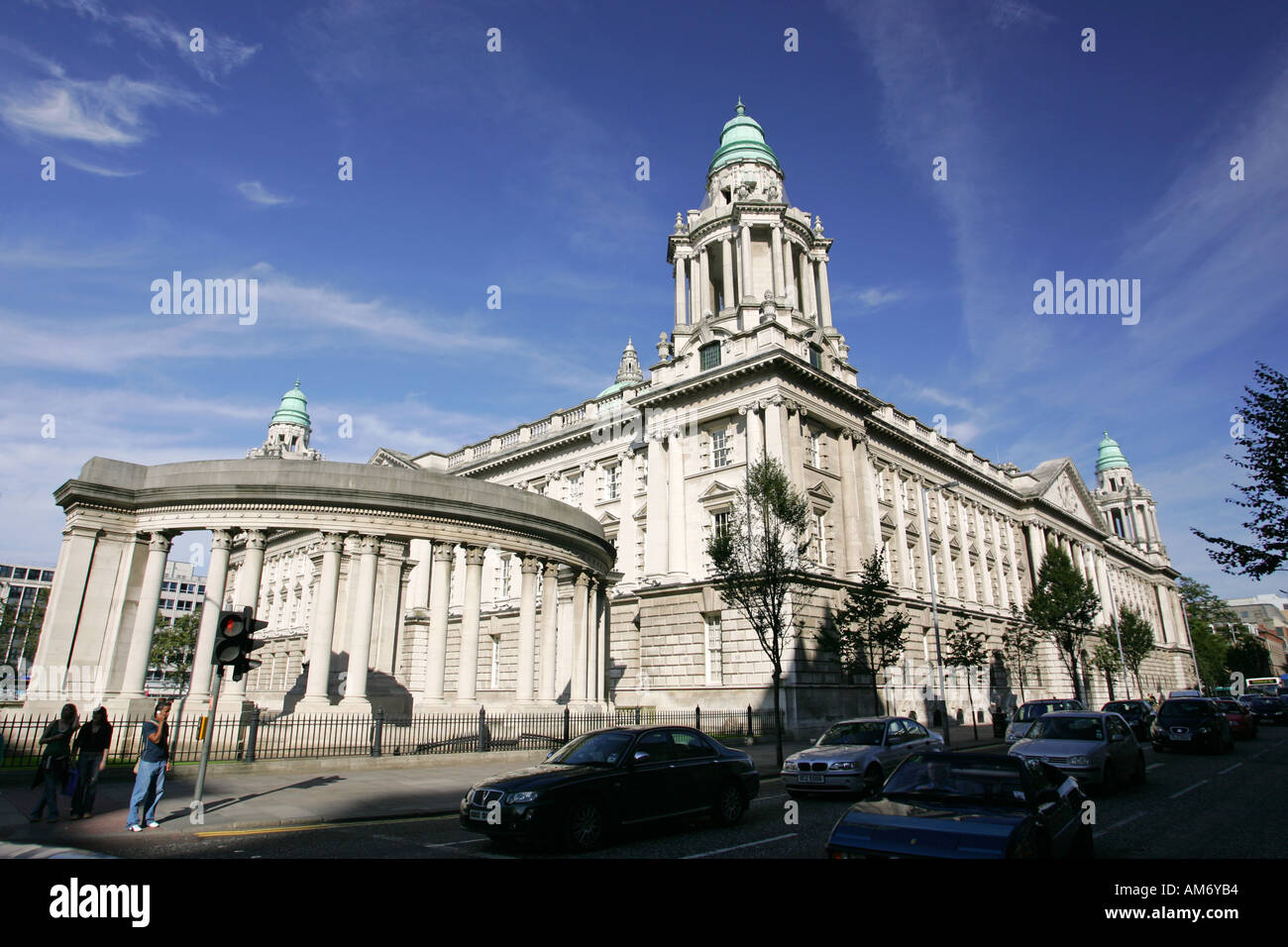 Belfast city hall with clear blue sky hi-res stock photography and ...