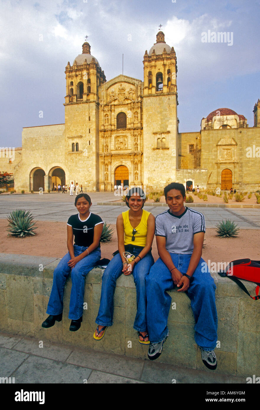 Mexicans, Mexican people, young women, young man, young adults, teens ...