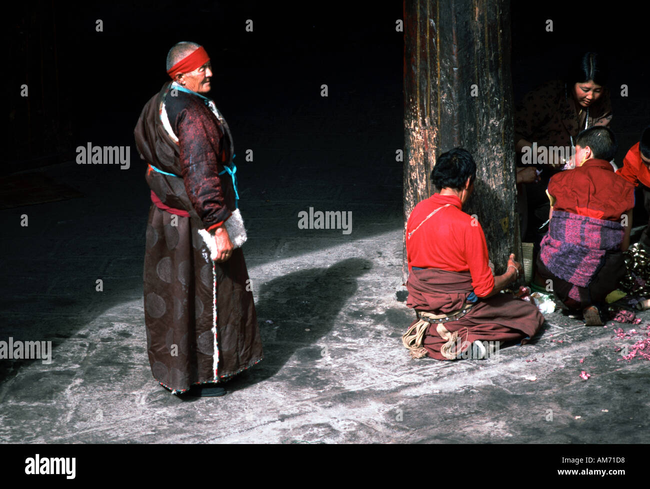 Brocade band hi-res stock photography and images - Alamy