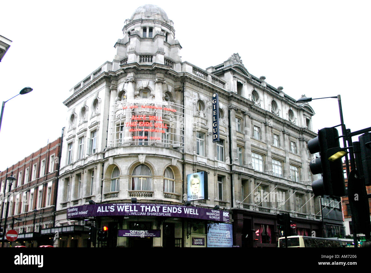 Gielgud Theatre London March 2004 Stock Photo - Alamy