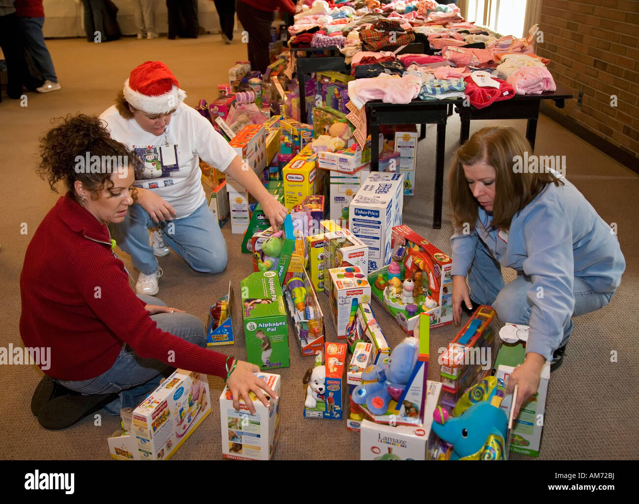 Clothing donation child hi-res stock photography and images - Alamy