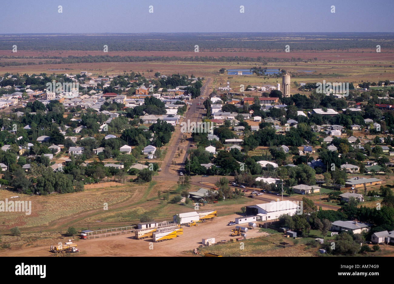 Longreach is original base for Qantas and The Royal Flying Doctor ...