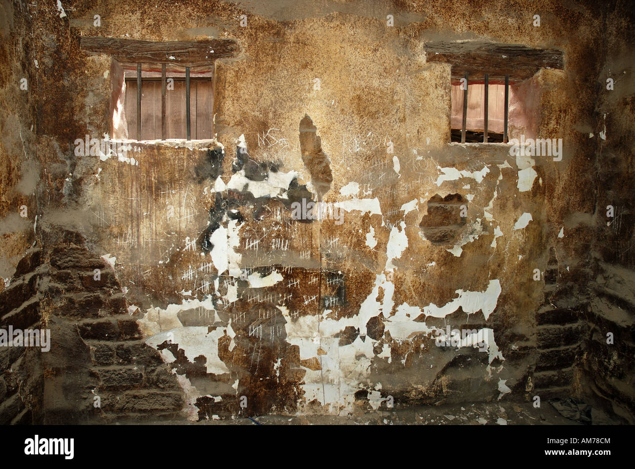 Old prison cell hi-res stock photography and images - Alamy
