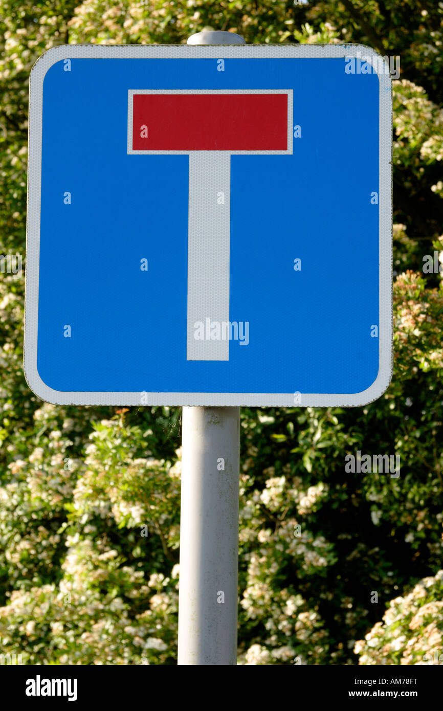 Uk traffic sign dead end hi-res stock photography and images - Alamy
