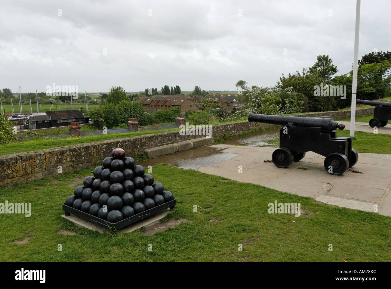 Rye defences hi-res stock photography and images - Alamy
