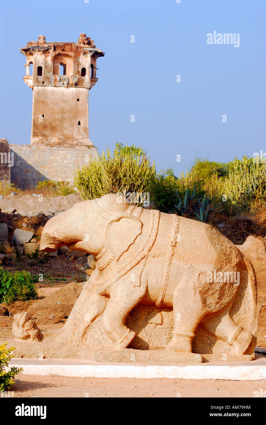 India, Karnataka, Hampi, royal town, Zenana walls Stock Photo - Alamy