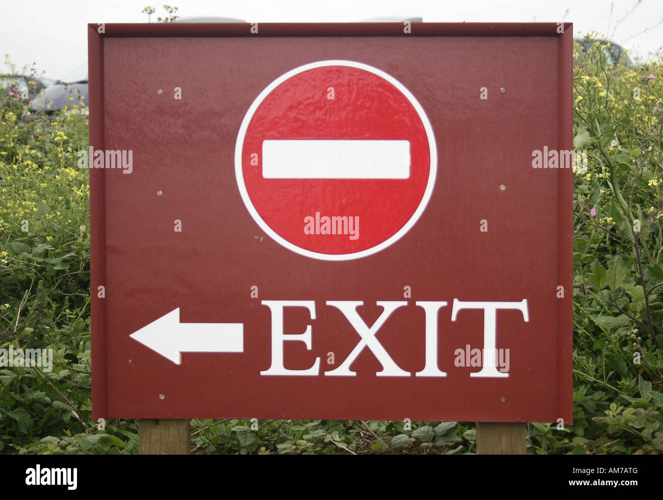 British exit sign hi-res stock photography and images - Alamy