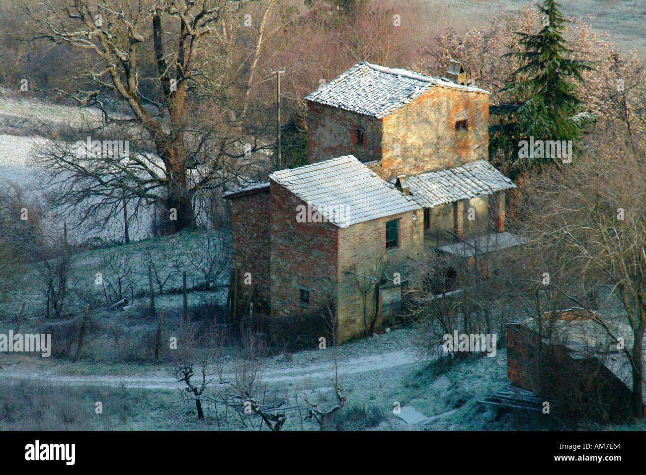 Hovel medieval hi-res stock photography and images - Alamy