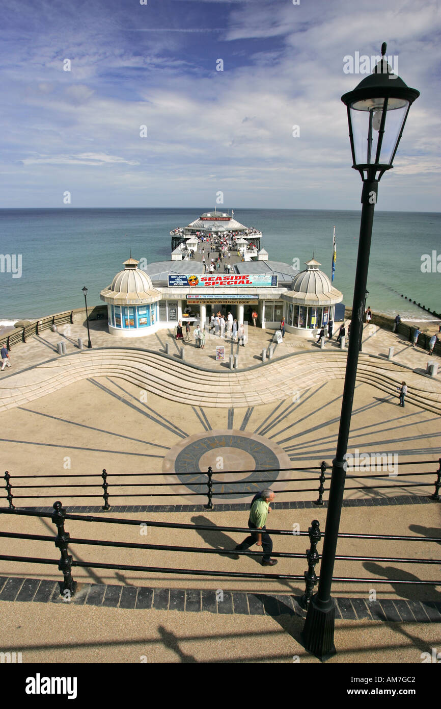 Ancient replica Victorian promenade street light and view of Cromer ...