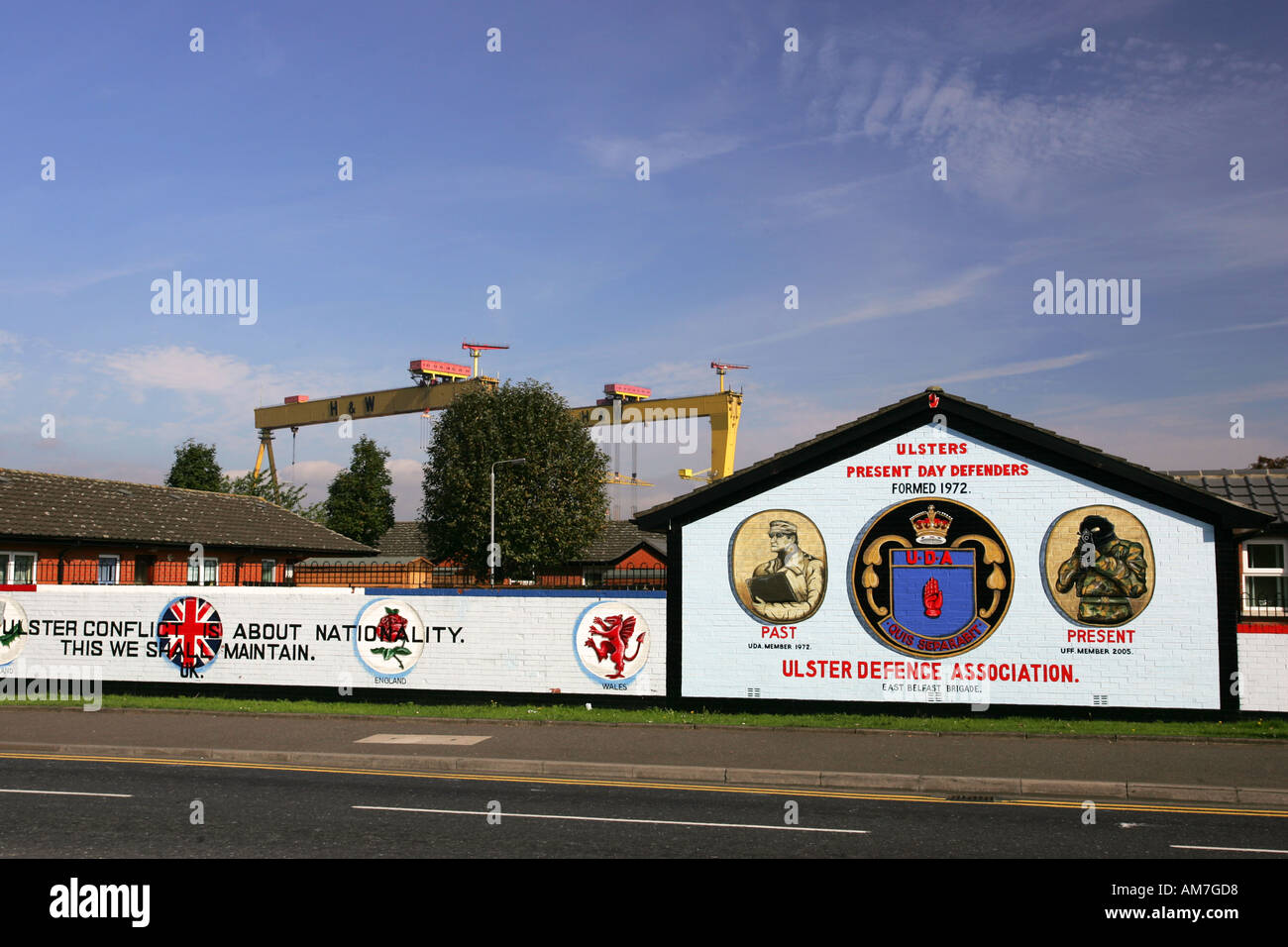 Bright wall painted Ulster Defence Association murals on Newtownards ...