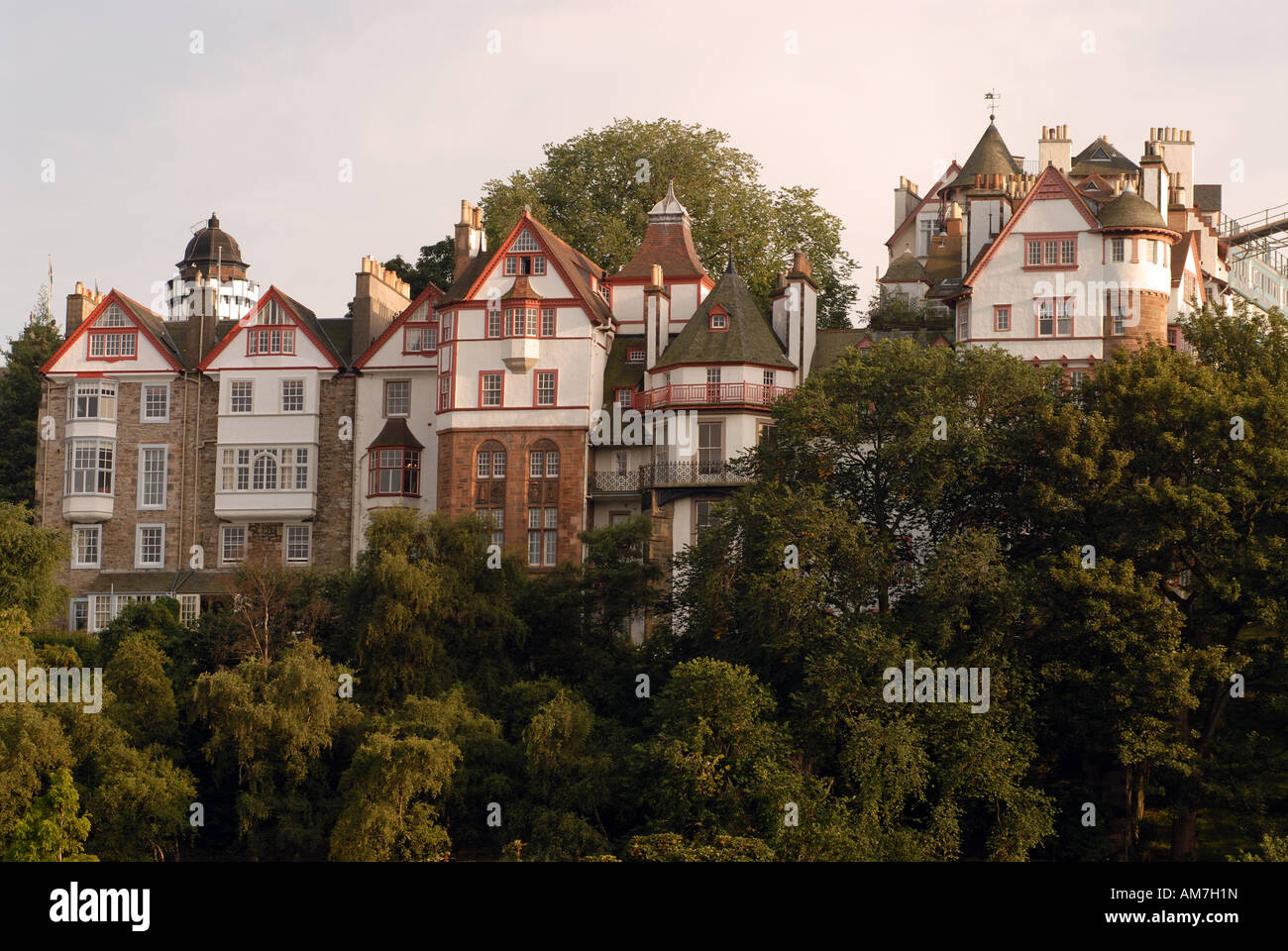 ramsay gardens edinburgh scotland Stock Photo - Alamy