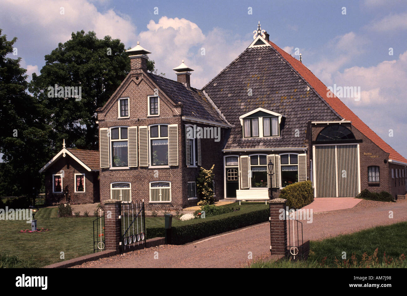 Old house in friesland hi-res stock photography and images - Alamy