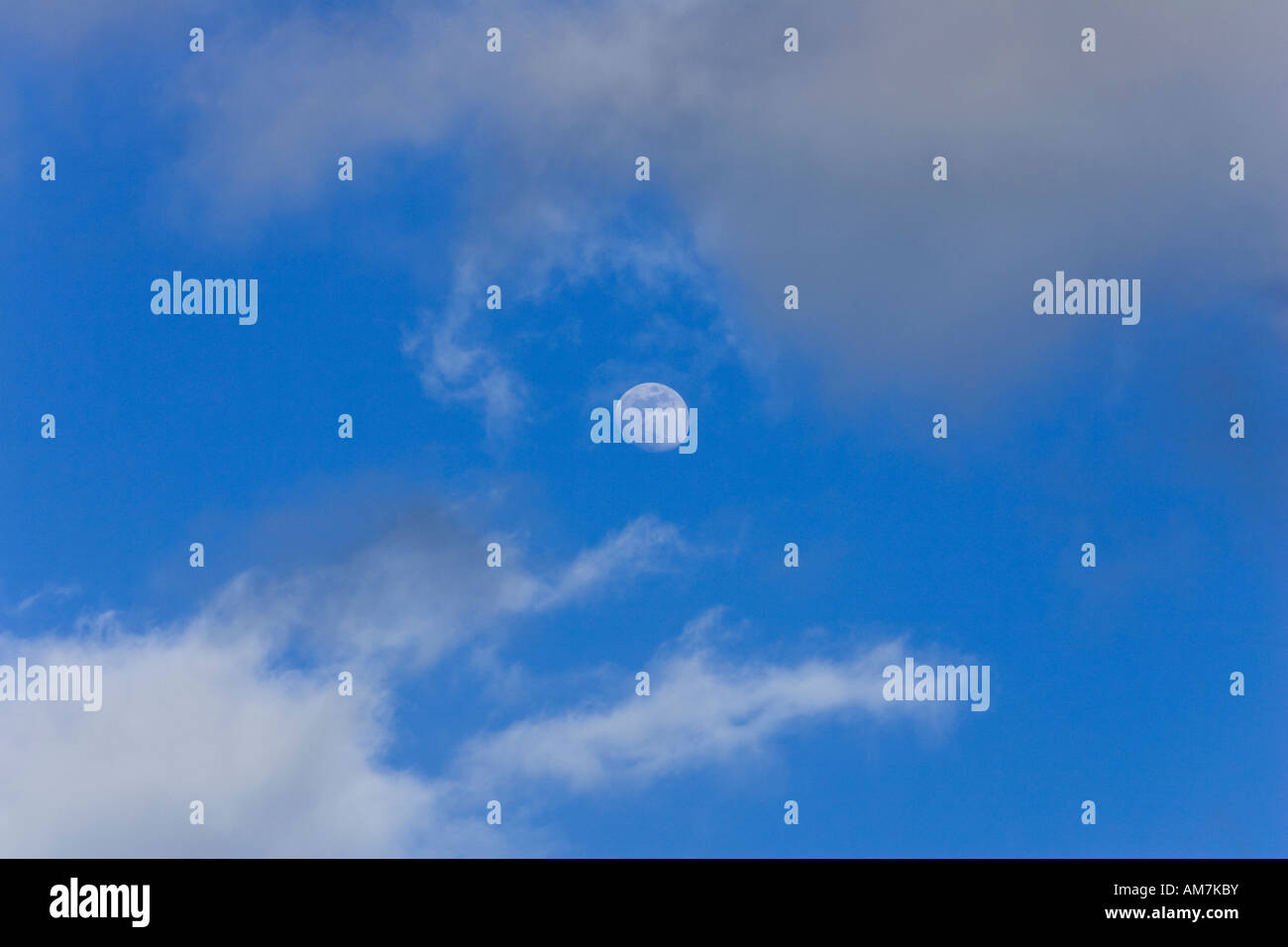 Moon between clouds hi-res stock photography and images - Alamy