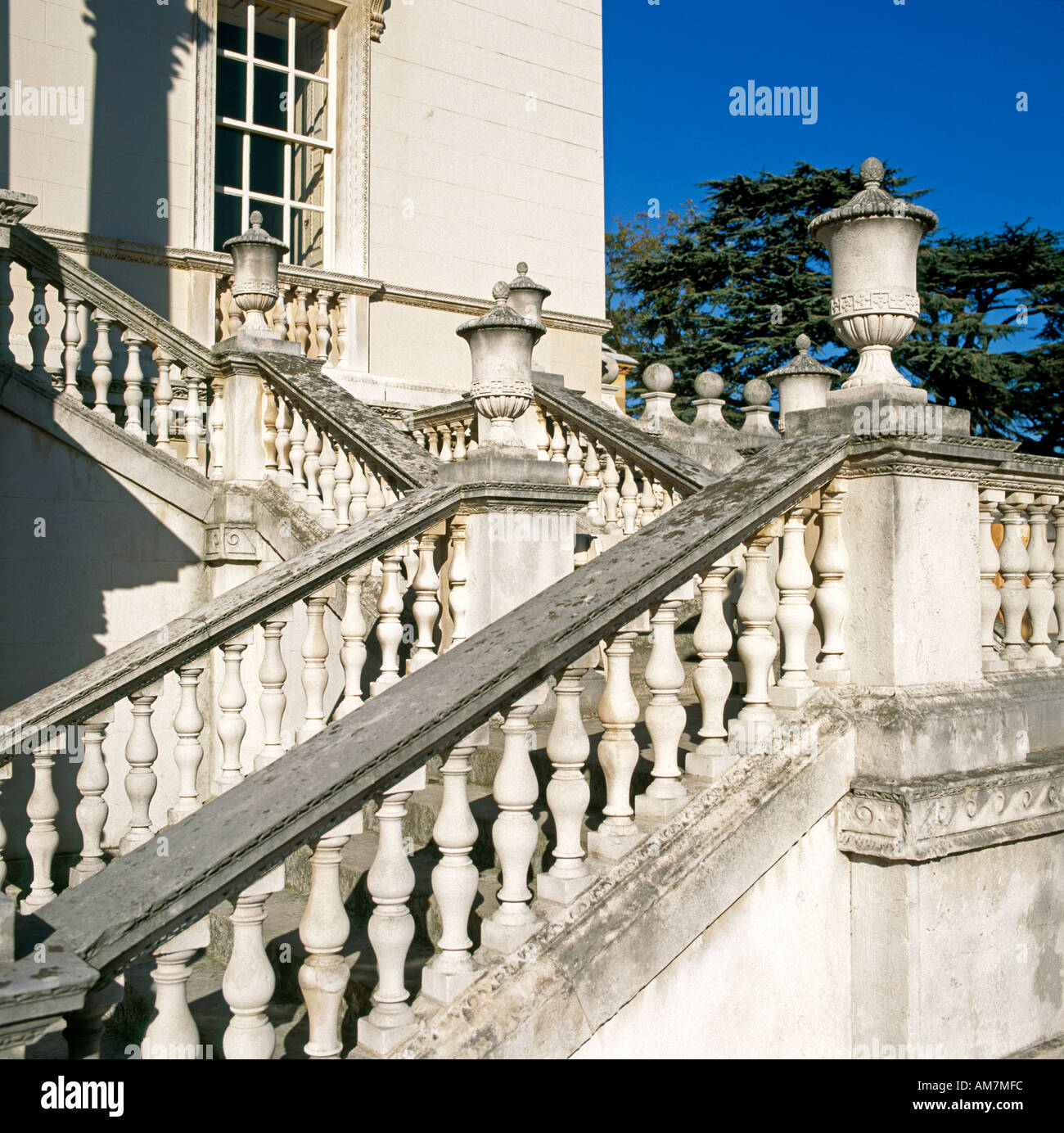 Home house london stair hi-res stock photography and images - Alamy