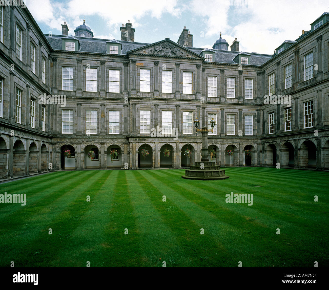The grounds of holyrood palace hi-res stock photography and images - Alamy